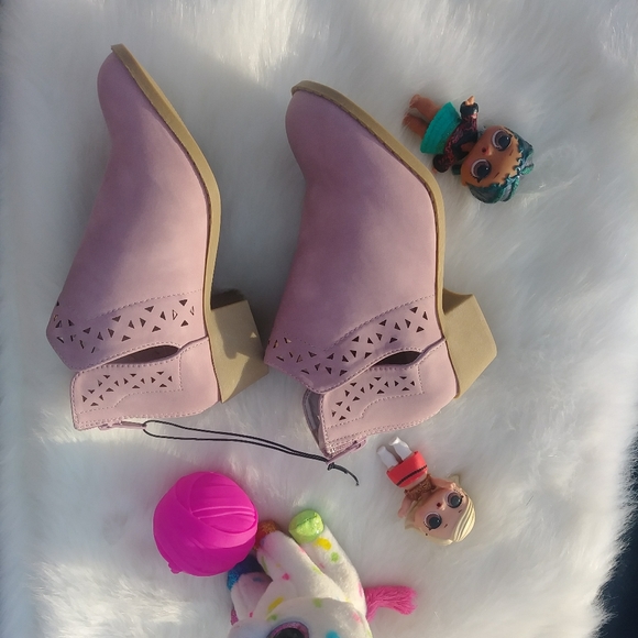 Shoes | Nwt Kids Booties 2x2 All Kids Booties | Poshmark
